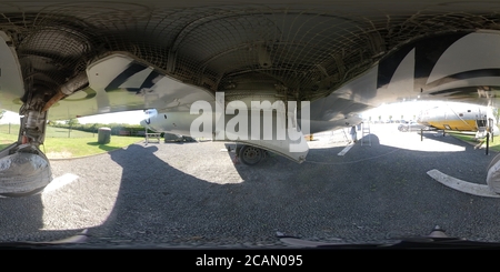 360° view of Hawker Hunter Fighter Jet underside left wing view - Alamy