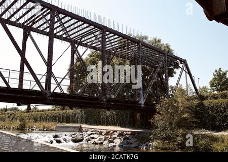 Path along Platte River on Cherry Creek Trail in Downtown Denver ...
