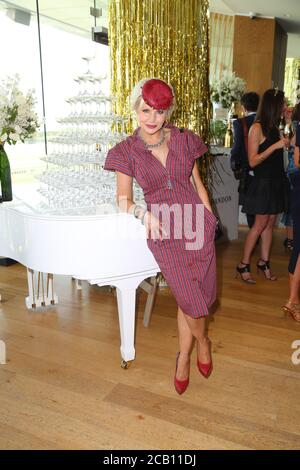 Nerida Winter attends Moet & Chandon Spring Champion Stakes Day at ...