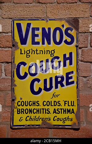Veno's Cough mixture vintage advertising 1952 Stock Photo - Alamy
