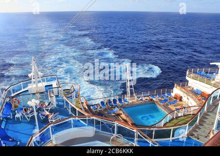 Princess Cruises, Crown Princess, pool Stock Photo - Alamy
