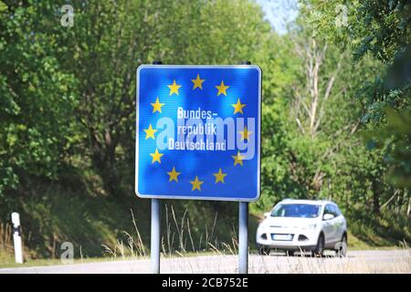 Traffic sign at the German-French border: Zoll - Douane. [automated ...