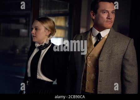 THE ALIENIST, (aka THE ALIENIST: ANGEL OF DARKNESS), from left: Lara ...