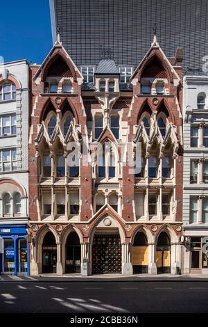 A new deserted street in London Stock Photo - Alamy