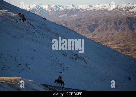 Scenes from Son Kol Lake in Kyrgyzstan's Naryn Oblast Stock Photo - Alamy