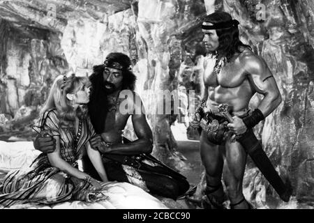 Wilt Chamberlain and Arnold Schwarzenegger / Conan the Destroyer / 1984 ...