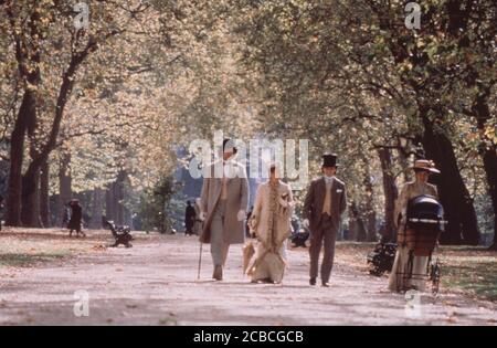 WILDE (1997) JUDE LAW, STEPHEN FRY WLE 046 Stock Photo - Alamy