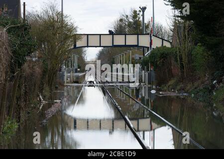 Datchet Floods. River Thames flooding banks and field on private land ...