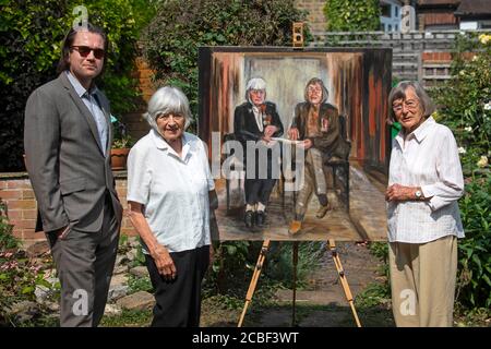 Patricia Davie and Jean Argles (L-R), the last living sisters to have ...