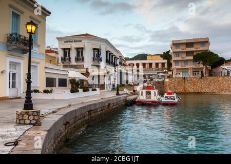 Morning view of Spetses village and its harbor, Greece Stock Photo - Alamy