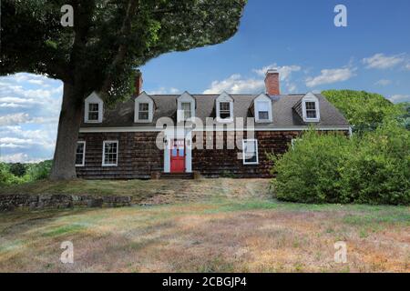 Historic tavern Setauket Long Island New York Stock Photo - Alamy