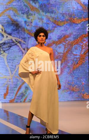 Colombo, Sri Lanka. 14th Aug, 2022. A Sri Lankan traditional dancer ...