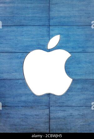 Apple logo on retail store Stock Photo - Alamy