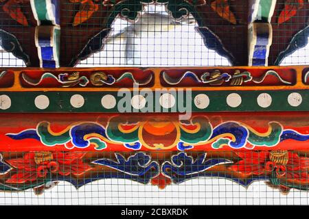 Dougong wooden brackets-traditional Chinese roof timber frame. Qianfo ...