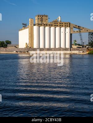 Quaker Oats Factory in downtown Cedar Rapids Stock Photo - Alamy