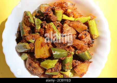 Aloo Potala Rasa -spicy gravy based curry of Odisha, made with potala ...