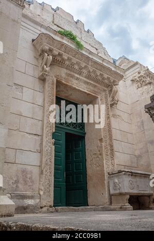 Temple of Jupiter in centre of Split Stock Photo - Alamy