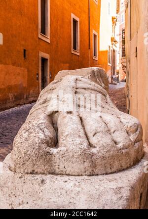 "Piè di Marmo" (Marble foot) remains, Rome, Italy Stock Photo - Alamy