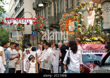 Philippines: Flores de Mayo religious-historical beauty pageant ...