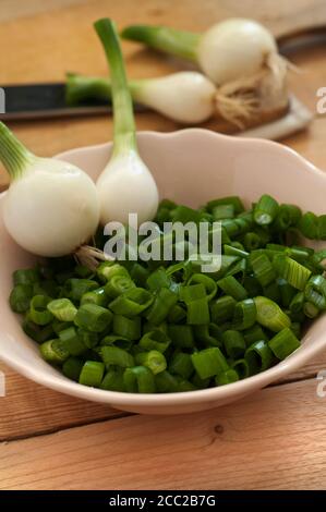 Chopped spring onions Stock Photo - Alamy