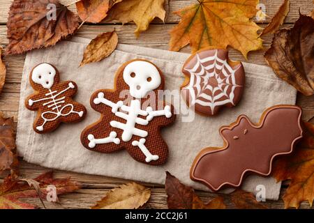 Halloween Gingerbread Cookies Stock Photo - Alamy