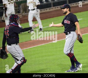 Pittsburgh Pirates catcher Roberto Perez plays against the Milwaukee ...