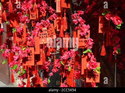 Chinese red wishes tablets Stock Photo - Alamy