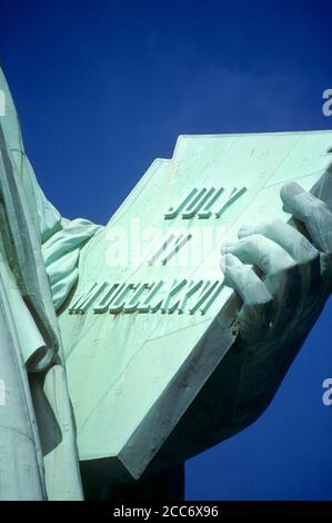 Statue of Liberty left hand with tablet Stock Photo - Alamy