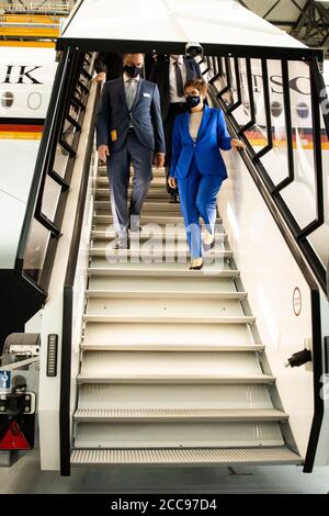 On board a new Airbus A350-900, business class interior, Stuttgart ...