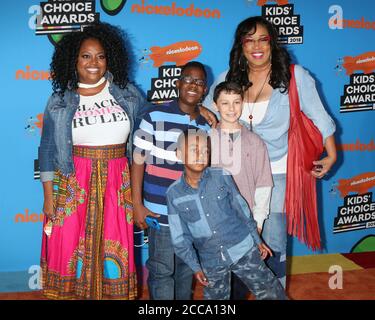 Sherri Shepherd, Kym Whitley and Joshua Kaleb Whitley at Nickelodeon's ...