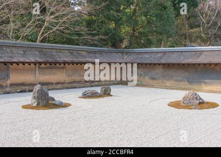 Kare-sansui - dry landscape Zen temple garden, Ryoan-ji, Kyoto, Japan ...
