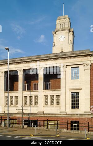 Barnsley, town hall municipal building in Church Street. - Barnsley ...