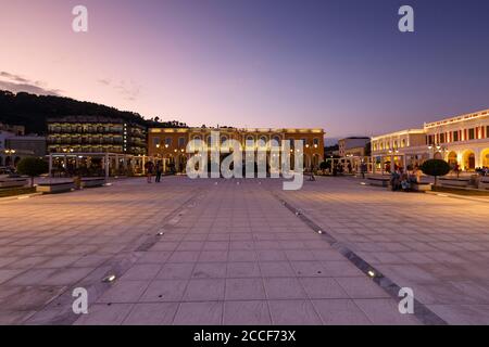 Sunset at Solomos square in Zakynthos town, Greece Stock Photo - Alamy
