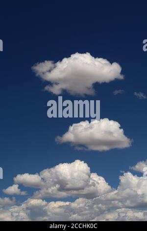 Cumulus clouds (Cumulus) clouds y Stock Photo - Alamy
