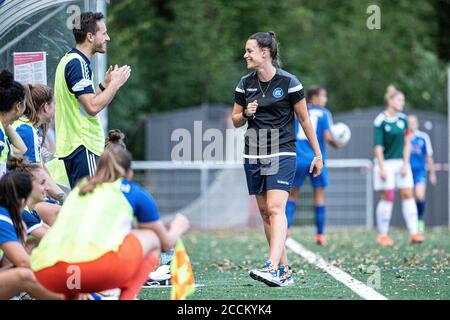 Karlsruhe, Deutschland. 23rd Aug, 2020. coach Romina Konrad (KSC). GES ...