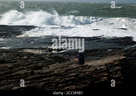 Photographer braves the winds to picture rough sea around Hook ...