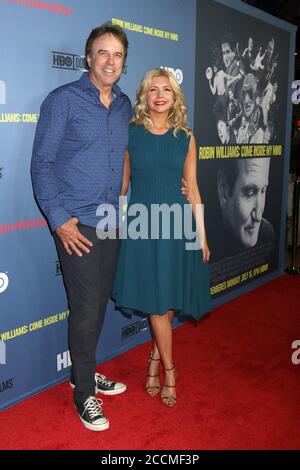 LOS ANGELES - JUN 27: Kevin Nealon, Susan Yeagley at the Robin Williams ...