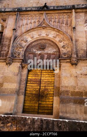 The keyhole or horseshoe arch emblematic of Moorish architecture ...