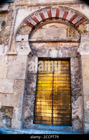 The keyhole or horseshoe arch emblematic of Moorish architecture ...
