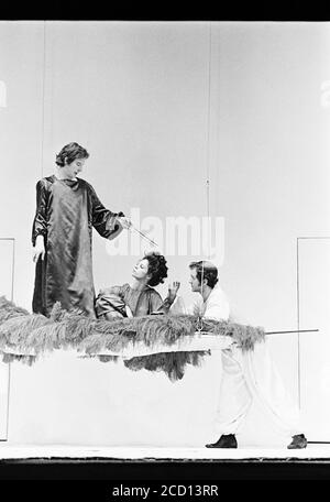 A Midsummer Night's Dream - Puck and Titania Stock Photo - Alamy