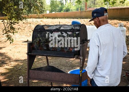 Roasting green chile in Albuquerque, NM Stock Photo - Alamy