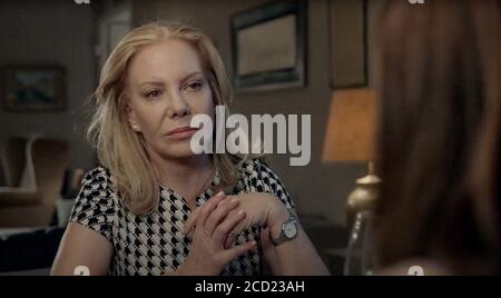 THE CRIMES THAT BIND, (aka CRIMENES DE FAMILIA), from left: Miguel ...