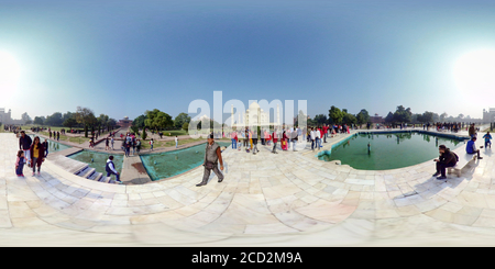 360° view of The Taj Mahal - Alamy