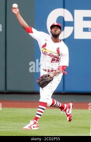 Kansas City Royals' Ryan O'Hearn hits a single during a baseball game ...