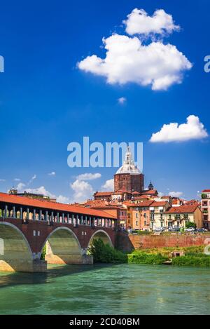 The "Ponte Coperto" of Pavia over the river Ticino Stock Photo - Alamy