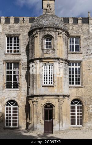 France, Calvados, Valley of the Seullez, Creully village, Creully ...