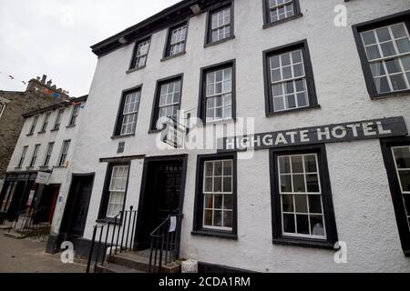 UK, Cumbria, Kendal, Highgate, Highgate Hotel, old coaching milestone ...