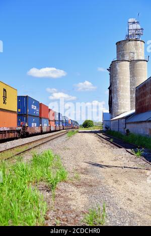 Chana, Illinois, USA. A Burlington Northern Santa Fe intermodal freight ...