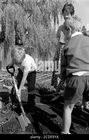 Chobham St Lawrence School, Bagshot Road, Chobham, Surrey. 29 September ...