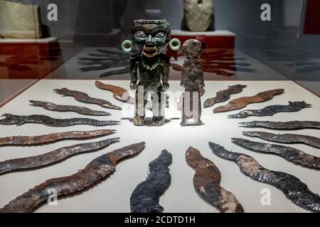 Standing Figure in greenstone from 200-250 from the Zona de Monumentos ...